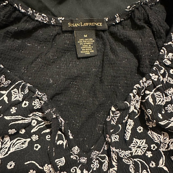 Susan Lawrence | Tops | Susan Lawrence Black And White Floral Blouse ...